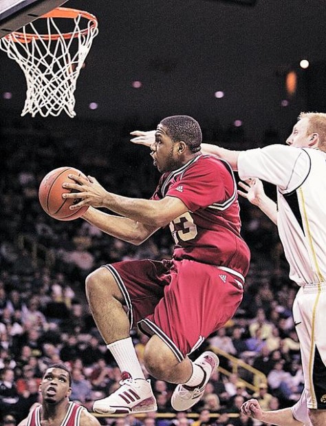 Indiana holds off Iowa for eighth straight win