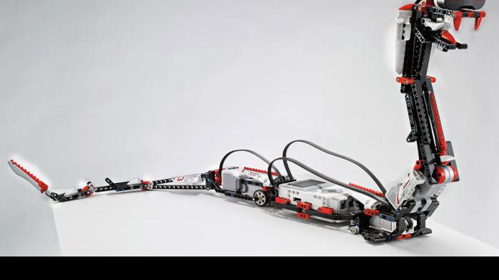New Lego robotics kit talks to iPhones