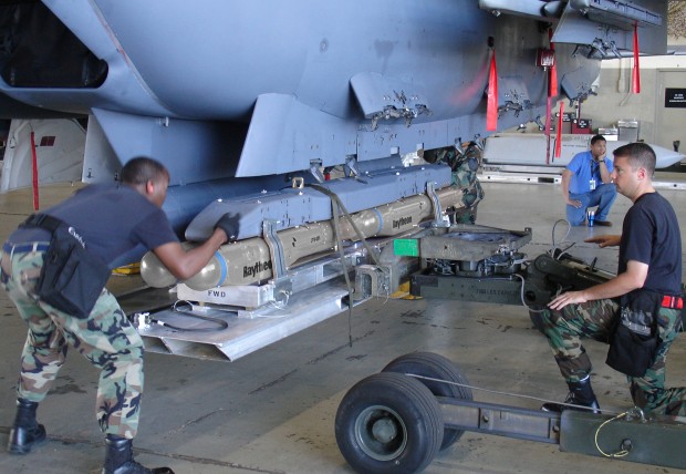 Raytheon vies to build aircraft-defense system