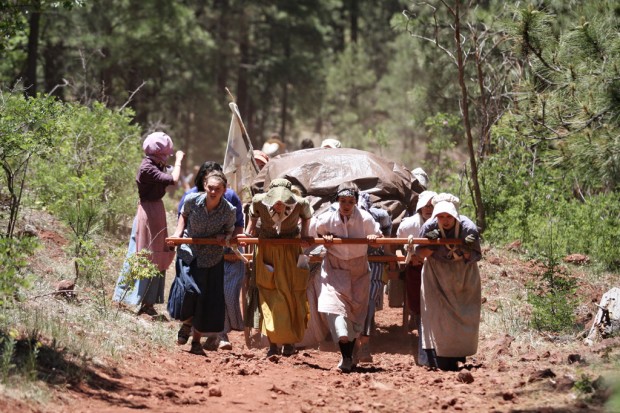 Teens re-enact Mormon exodus