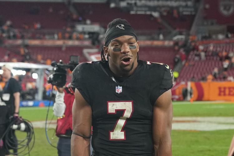Bijan Robinson's electric moves return, leading Falcons vs. Arizona ...