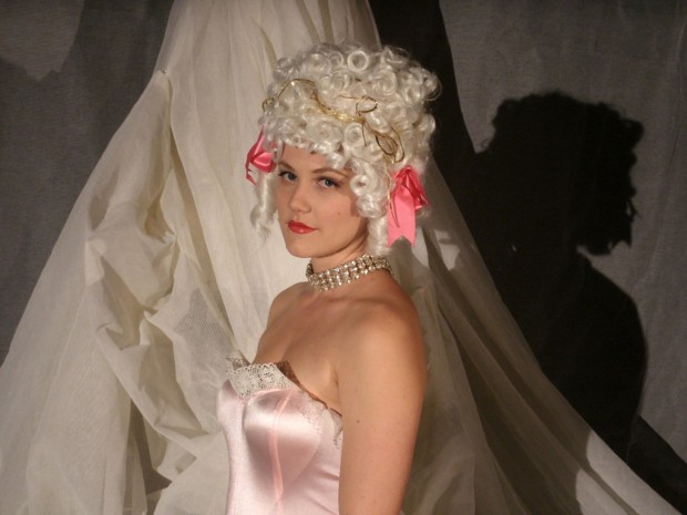 Beowulf play puts queen in fictional love triangle