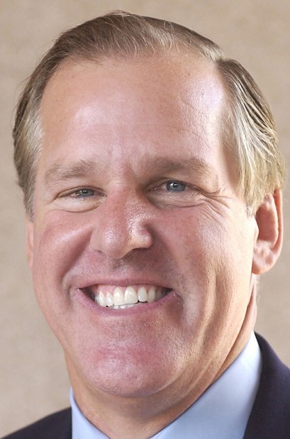 Insurer must pay ex-regulator's judgment