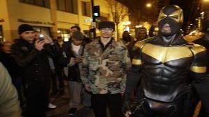 Seattle ‘superhero’ bails out, back on patrol