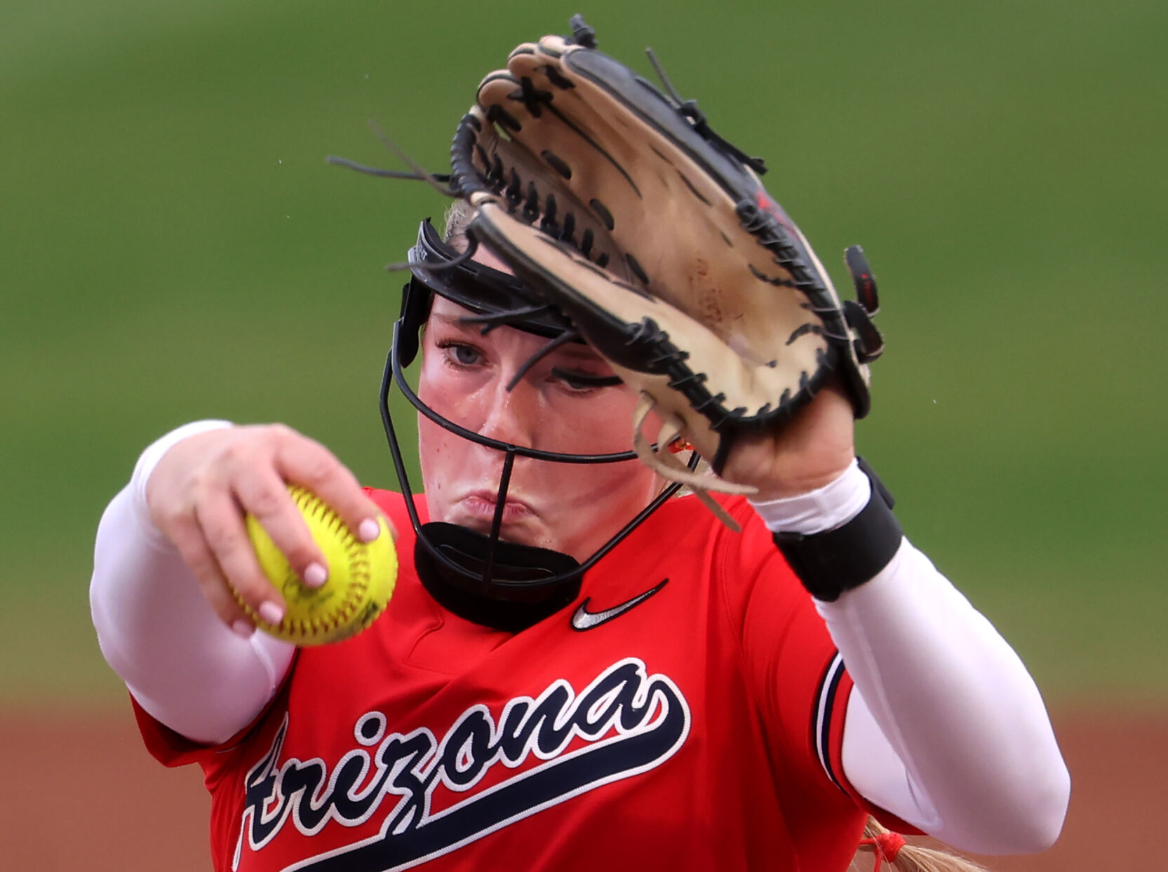 U of A softball bounces back to win 3 straight at Fiesta