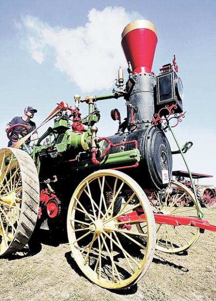 Photo: Farm engine steams again