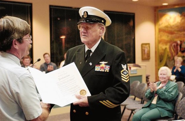 WWII Navy vet, 86, provides glimpse of history
