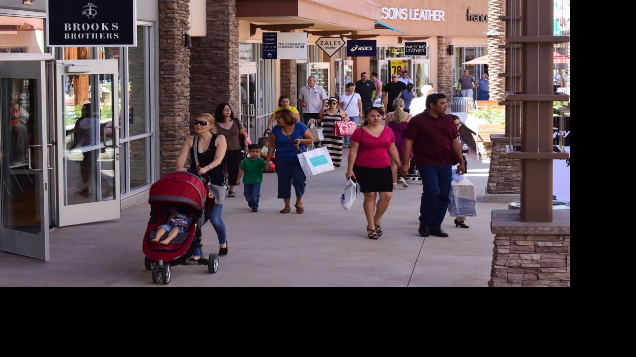 Tucson Premium Outlets operator offers scholarships