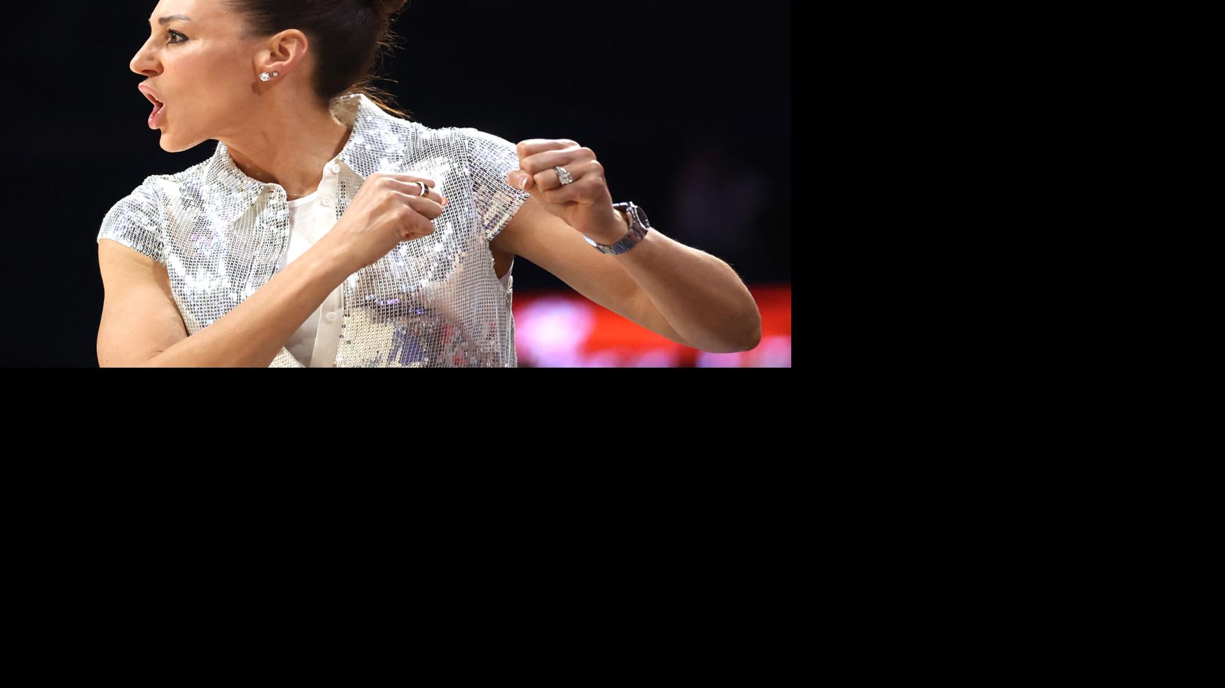 Why UA women's hoops coach Adia Barnes deserves a new deal | Subscriber ...