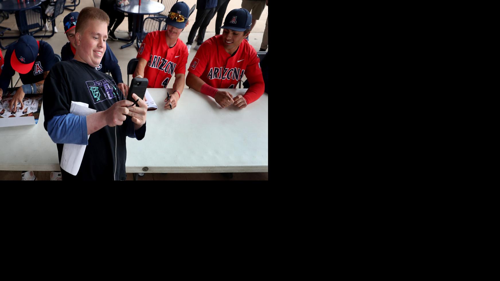 Photos: UA baseball Meet the Team Day