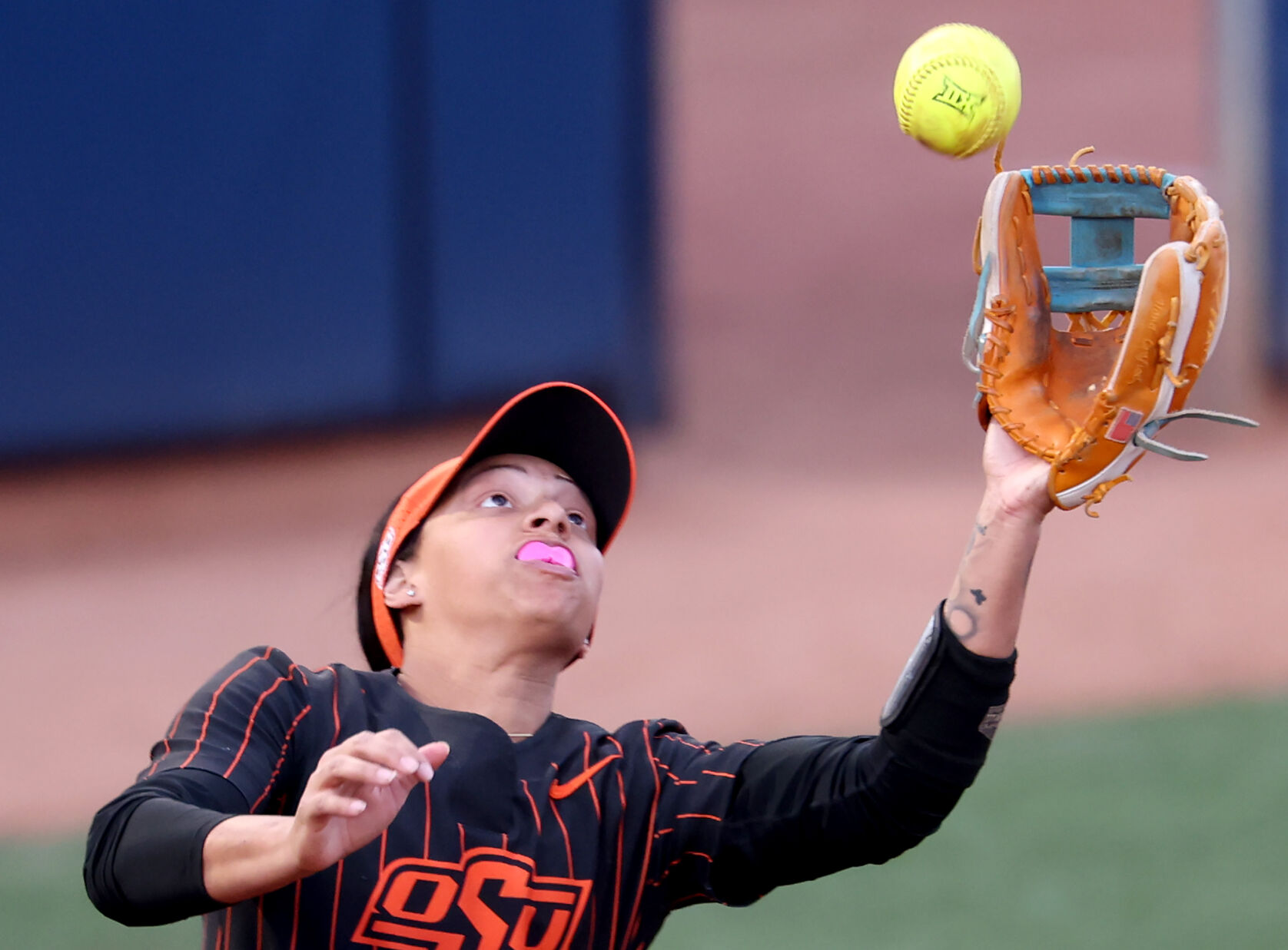 Photos: University of Arizona falls in dramatic fashion to Oklahoma ...