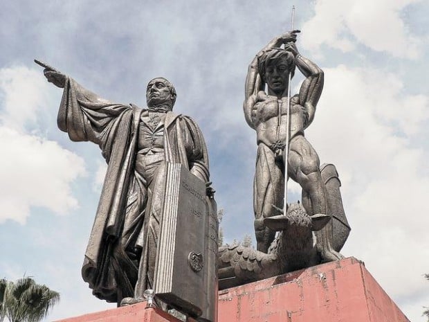 Reubicarán el monumento a Juárez | Spanish | tucson.com