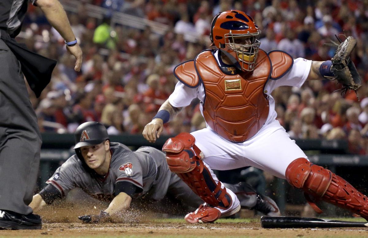 Diamondbacks beat Cardinals, keep ruling the road