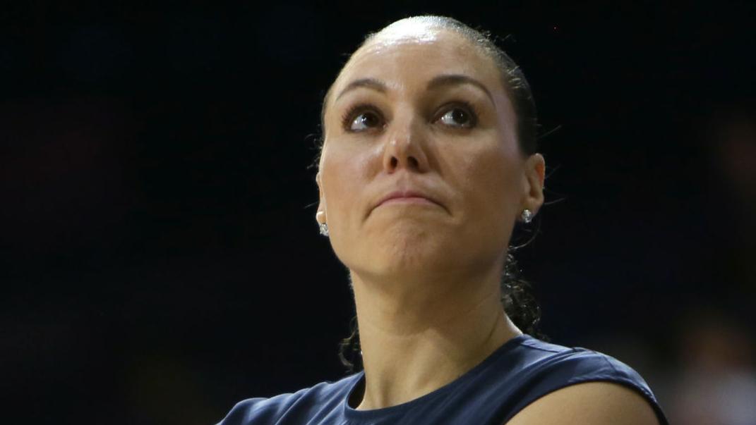 Adia Barnes strives for balance as Wildcats' coach, working mom