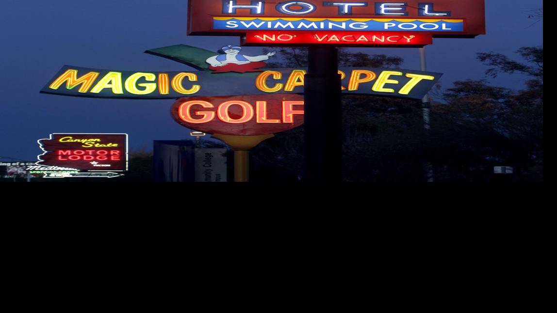 28 of Tucson's best neon signs