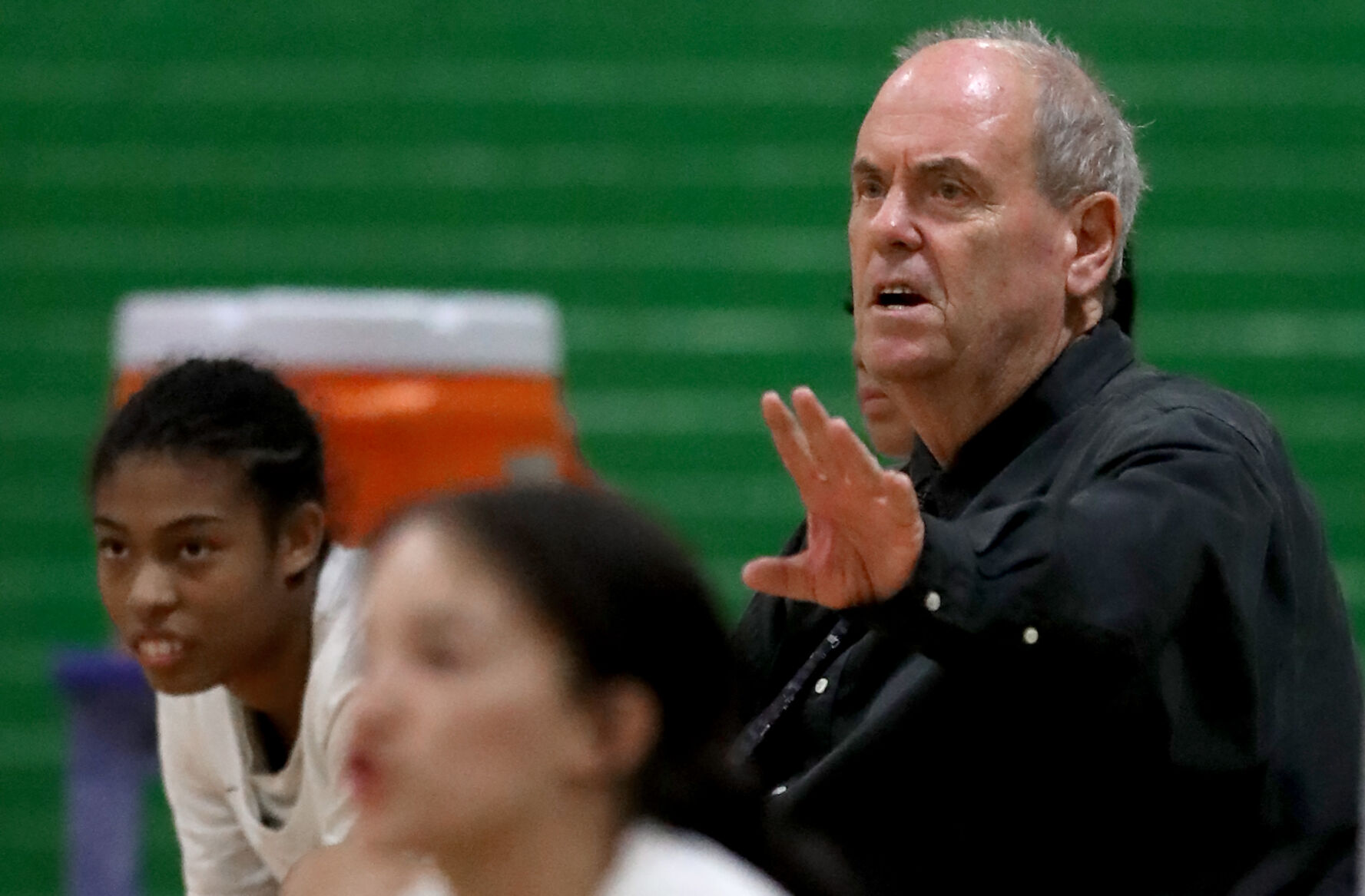 Hall of Fame Tucson basketball coach makes puzzling move