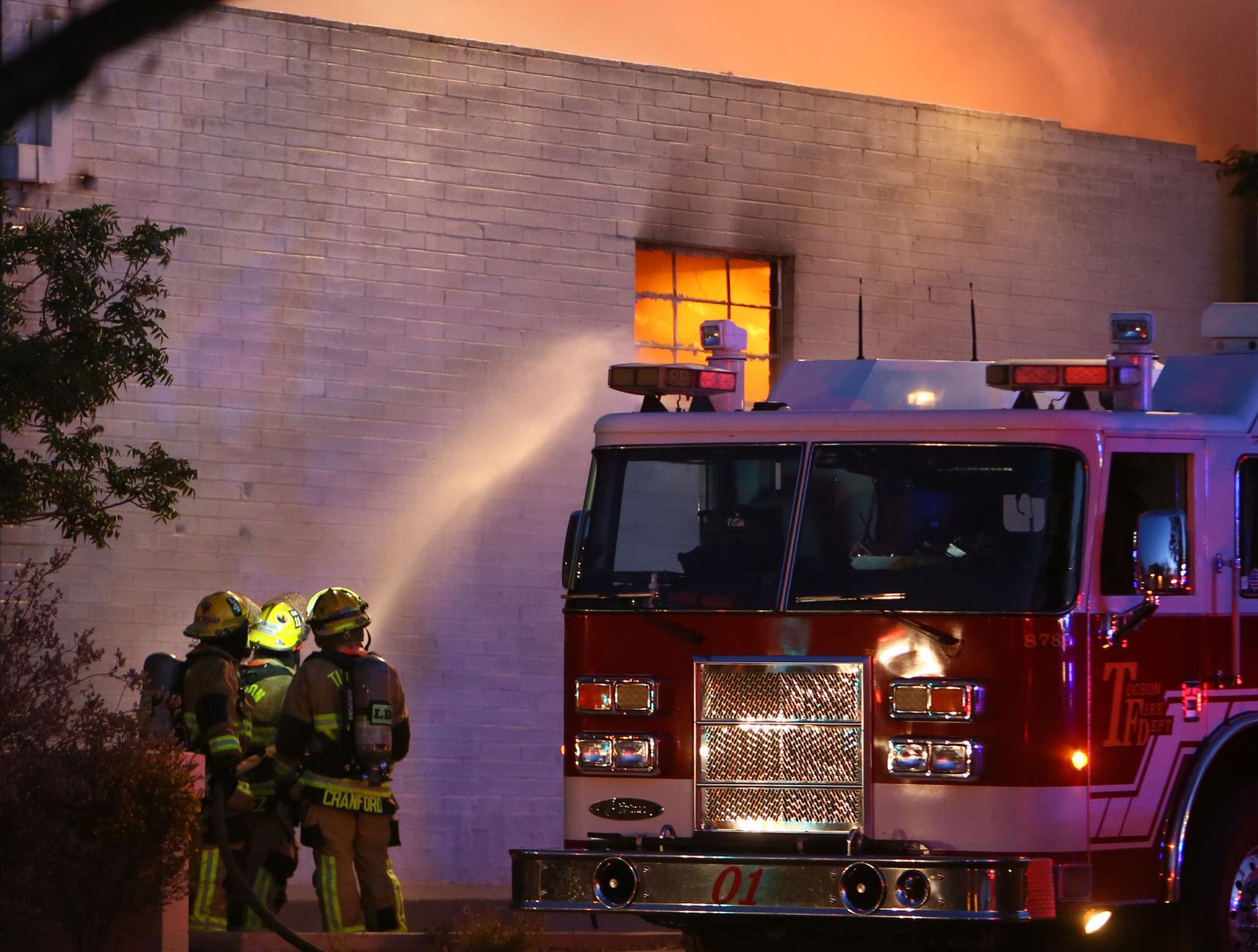 Photos: Structure fire near Grant/Stone, Tucson | Local news | tucson.com
