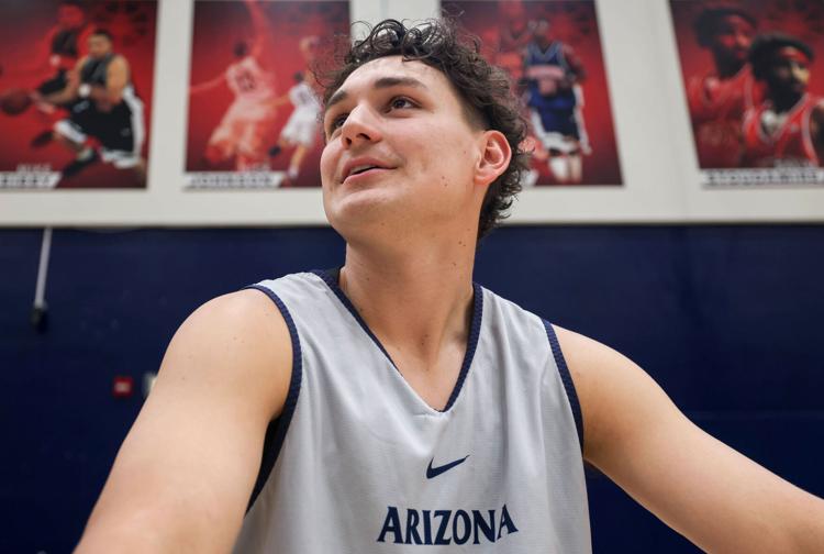 Liam Lloyd content with walk-on role on dad's Arizona roster
