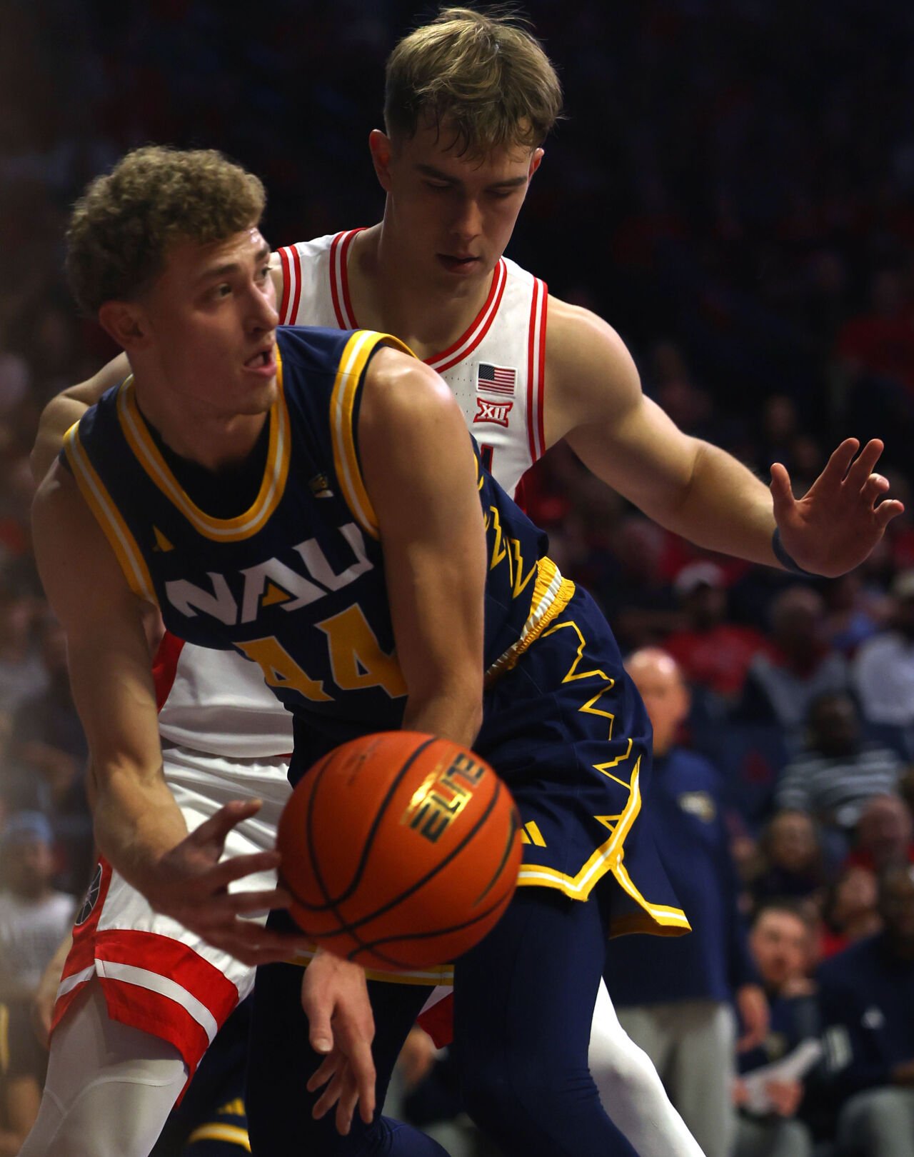 Arizona freshman Dwayne Aristode hits six 3s as Wildcats bury NAU 84-49