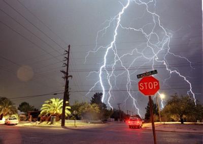 Can you feel the electricity? 55 amazing photos of Tucson lightning