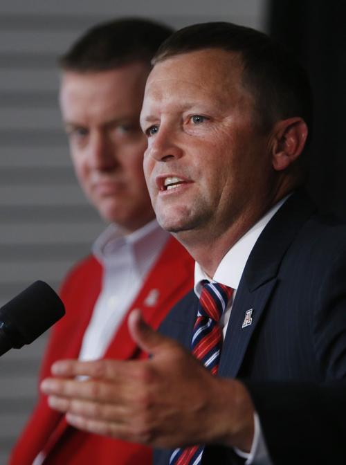 Jay Johnson finds early success recruiting