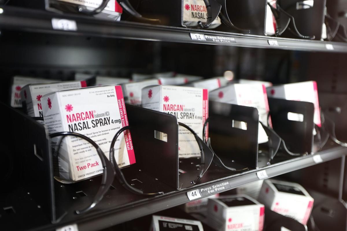 Naloxone vending machine unveiled in south Phoenix clinic