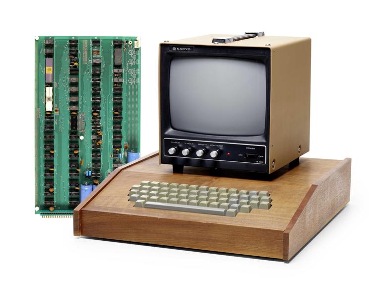 Rare first generation Apple computer in top condition sold at Bonhams ...