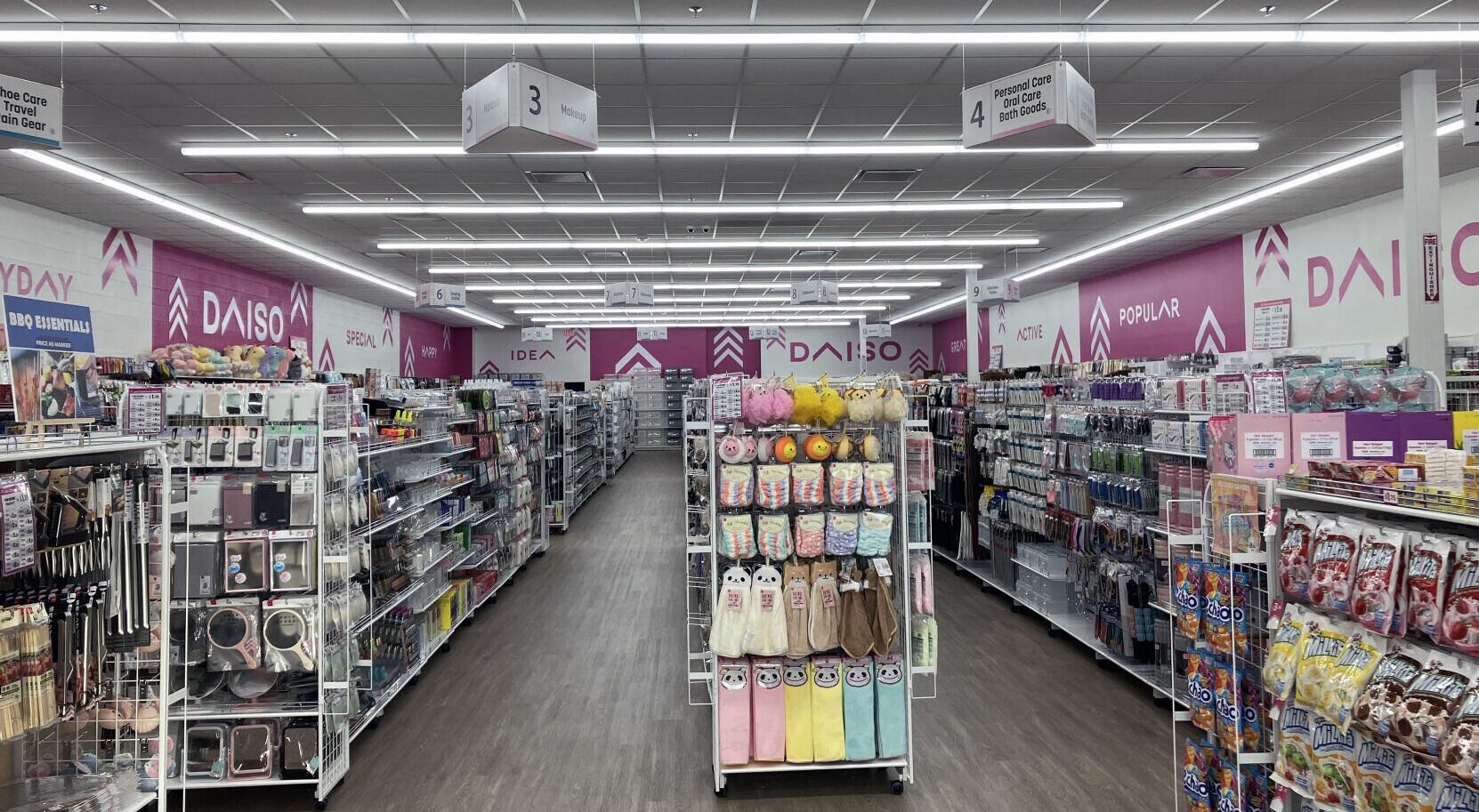 Daiso hiring for its new store in Tucson