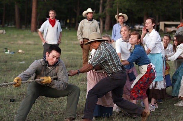 Teens re-enact Mormon exodus