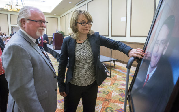 Photos: Giffords and Barber attend Yuma's John M. Roll U.S. Courthouse ...