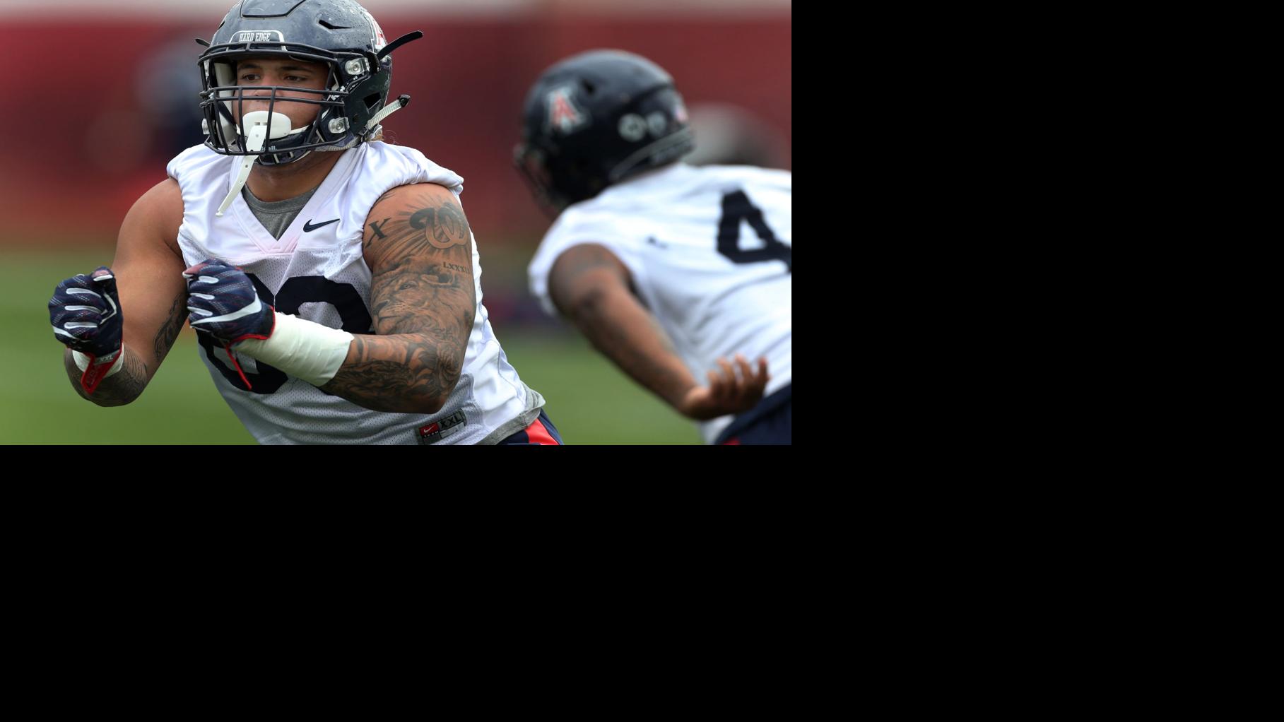 Arizona Wildcats offensive lineman Keenan Walker plans to transfer