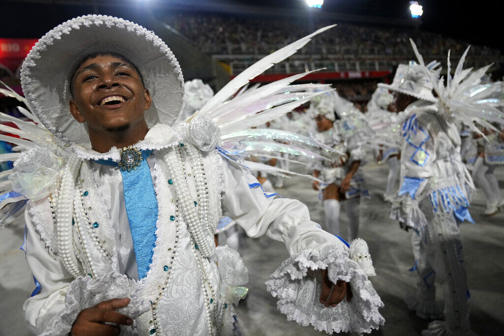 Photos: Brazil's glitzy Carnival is back with stunning costumes, packed ...