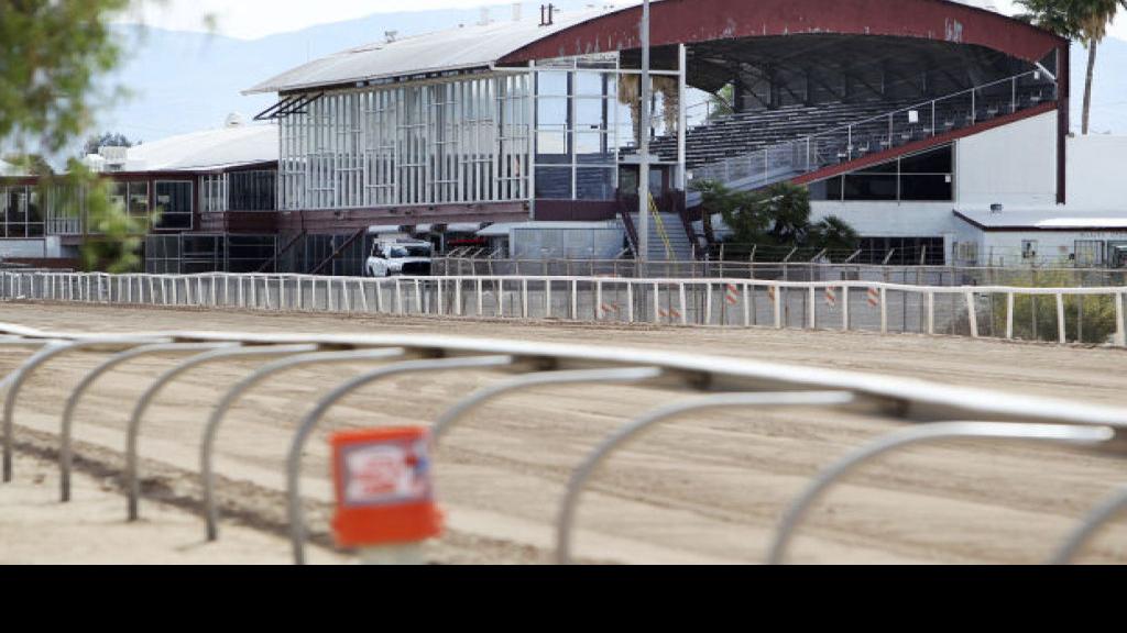 Racetrack to remain at Rillito Park, for now