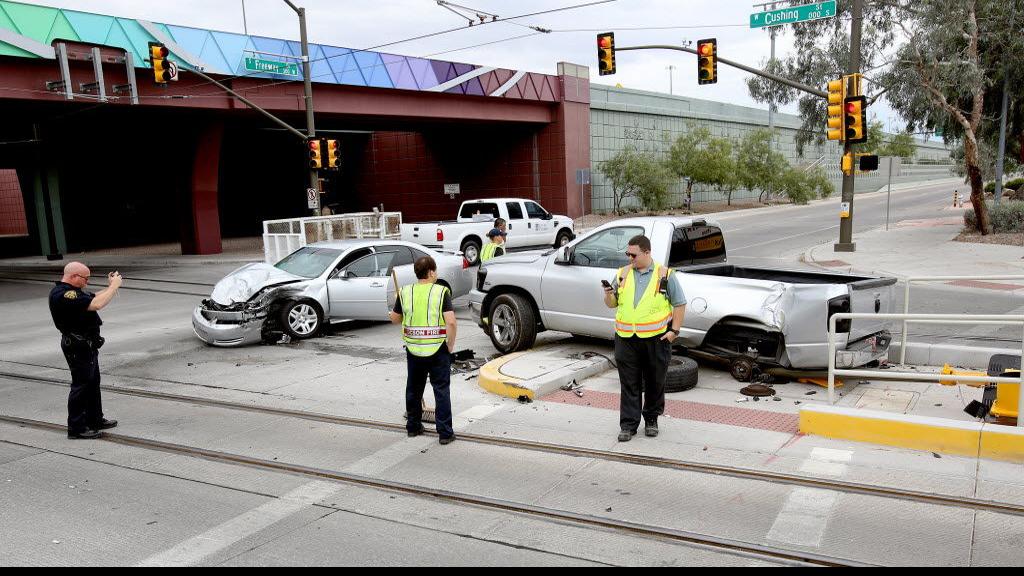 Updated: Streetcar resumes after two vehicle accident