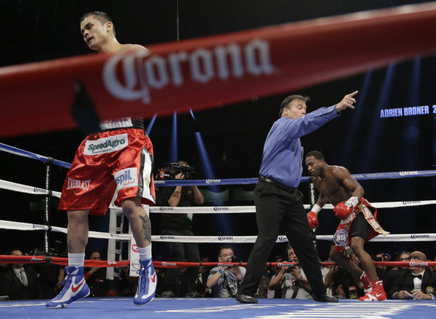 Photos: Boxing — Maidana beats Broner, more | Sports | tucson.com