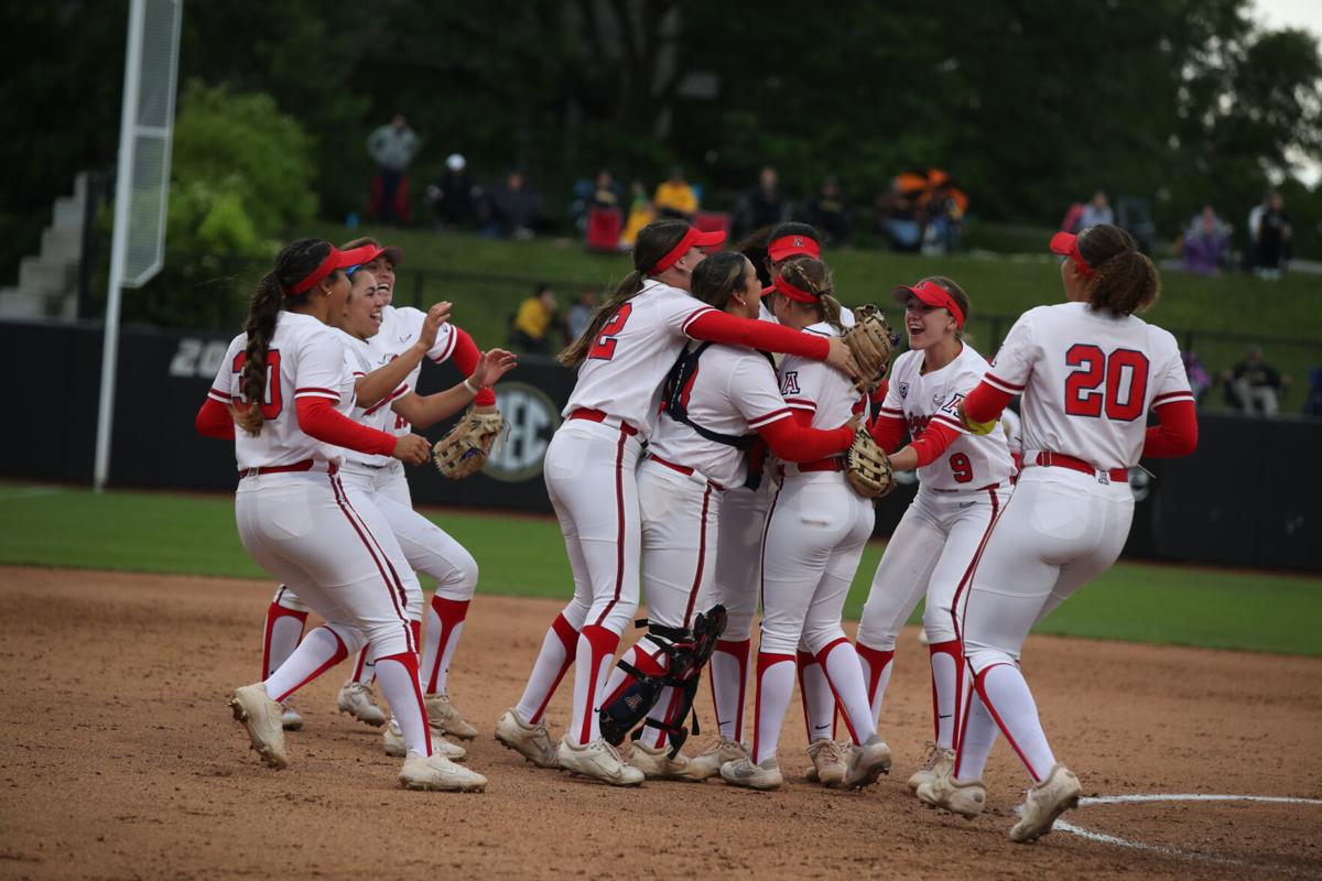Hanah Bowen pitches gem, leads Arizona past No. 15 Missouri and into ...