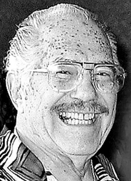 Herbert Bloom dies; longtime clothier