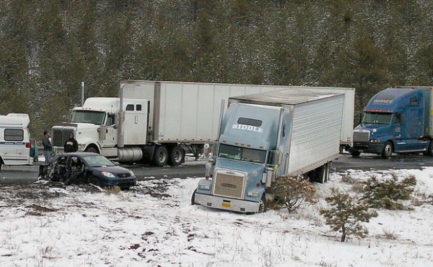 PHOTOS: 'Whiteout' causes 80-vehicle pileups; I-40 closed near Flagstaff