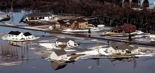 Fargo residents count their blessings, pray levees keep restraining Red ...