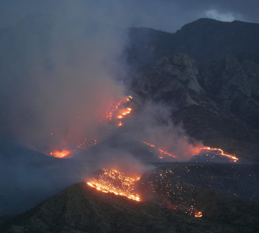 Light rainfall helps 'moderate' Mount Graham fire