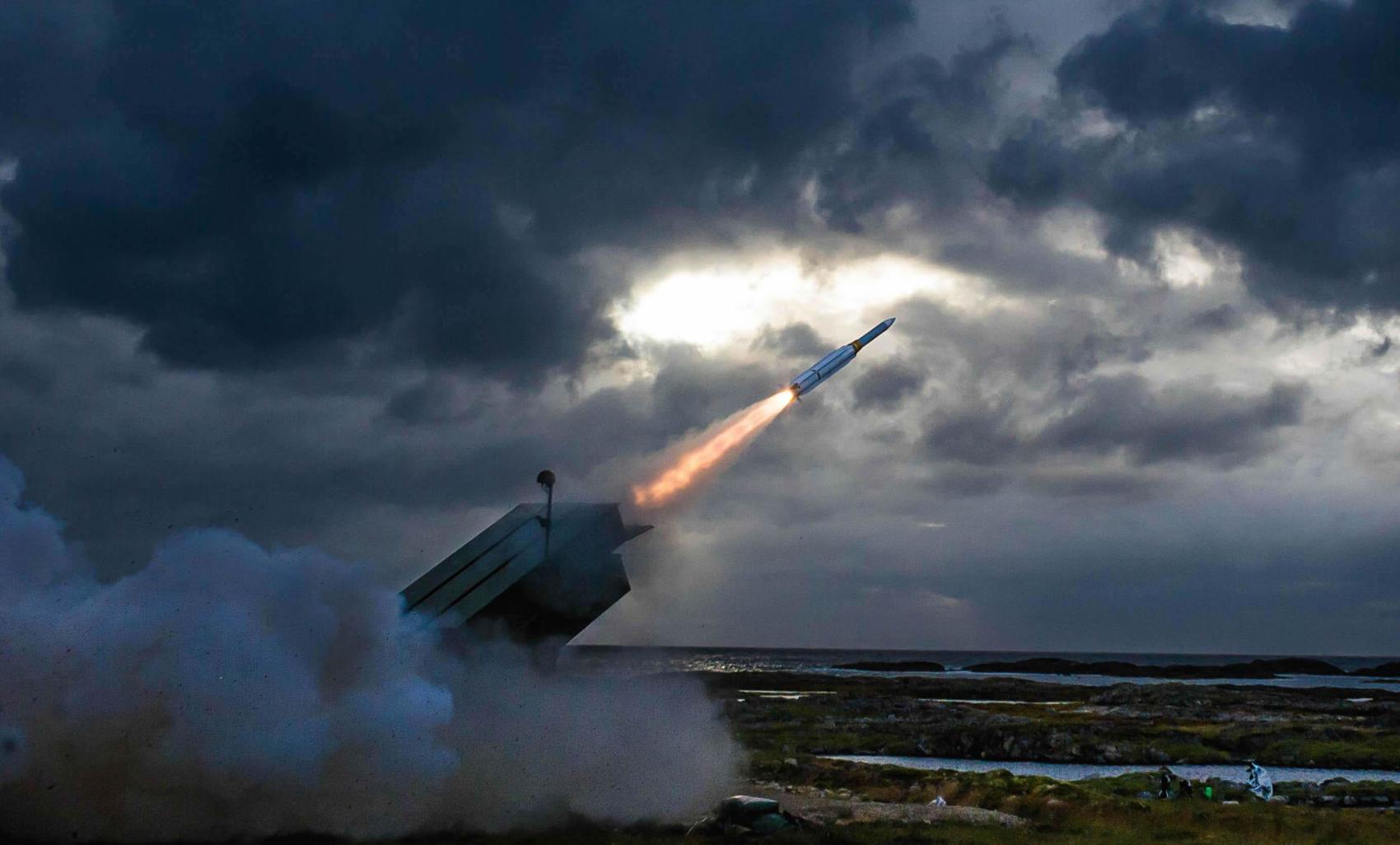 Raytheon tests air missile with ground system