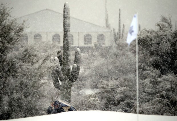Tucson valley treated to rare snowfall