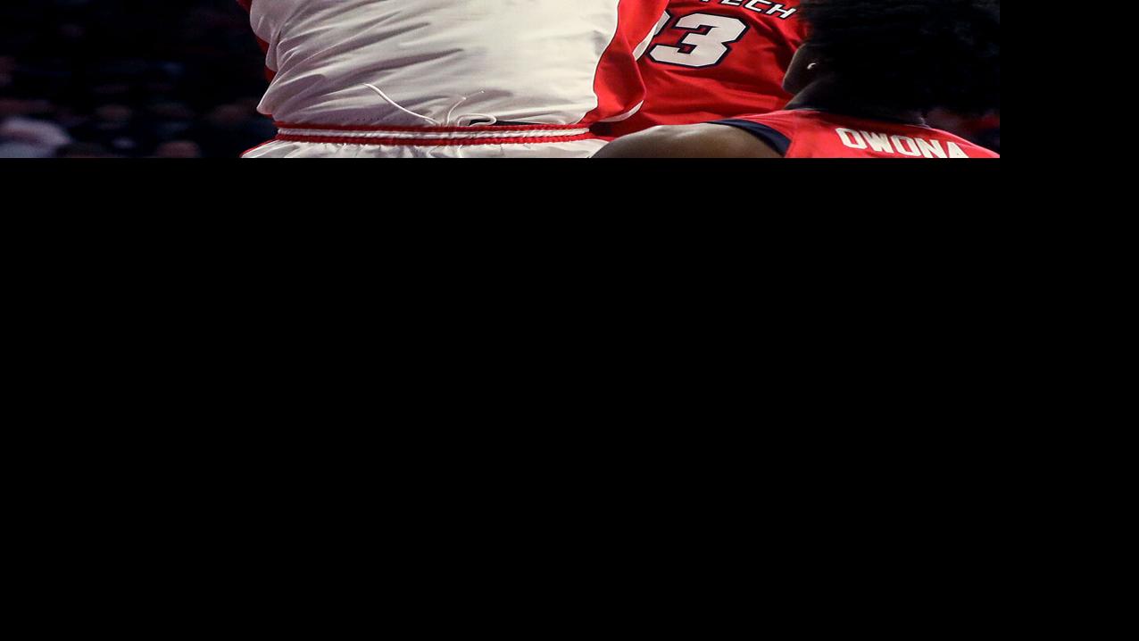 Tobe Awaka leads Arizona Wildcats to 93-67 win over Utah Tech in home opener