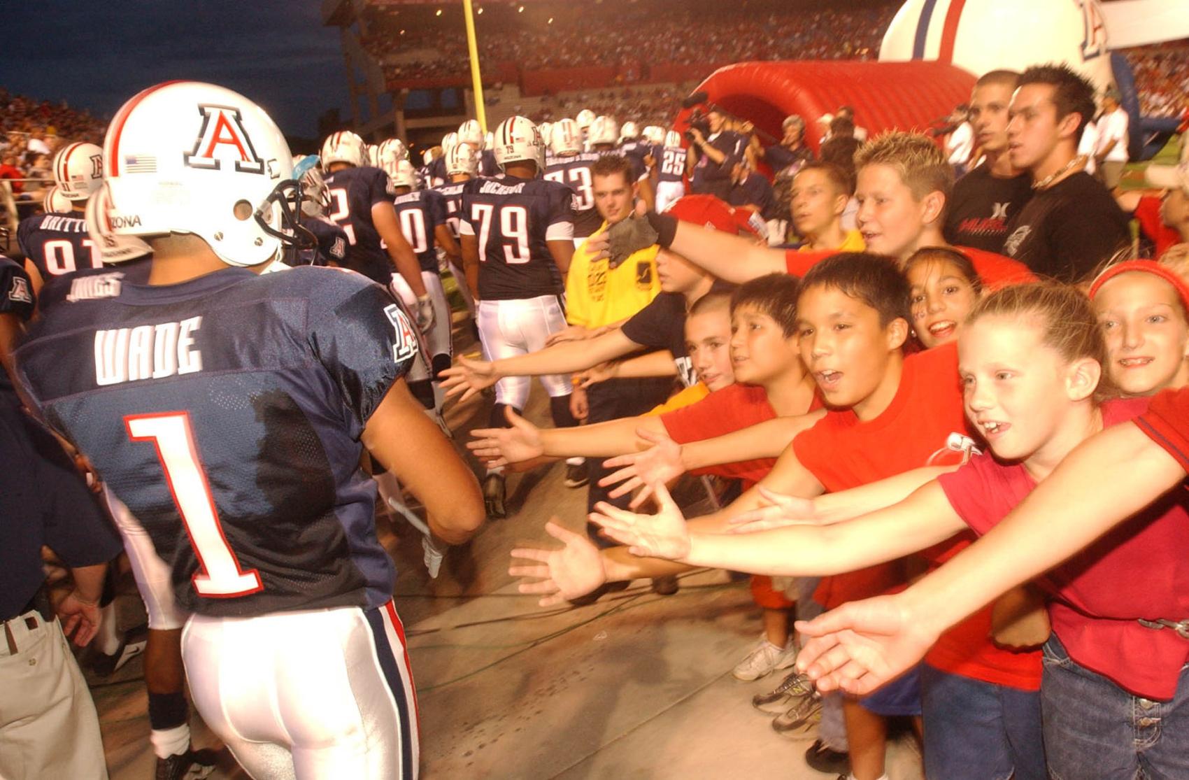 Arizona adds Bobby Wade, Alonzo Carter, Josh Oglesby, Matt Adkins, Joe ...