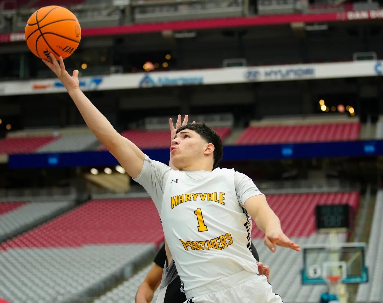 Arizona high school senior makes history with 100-point game