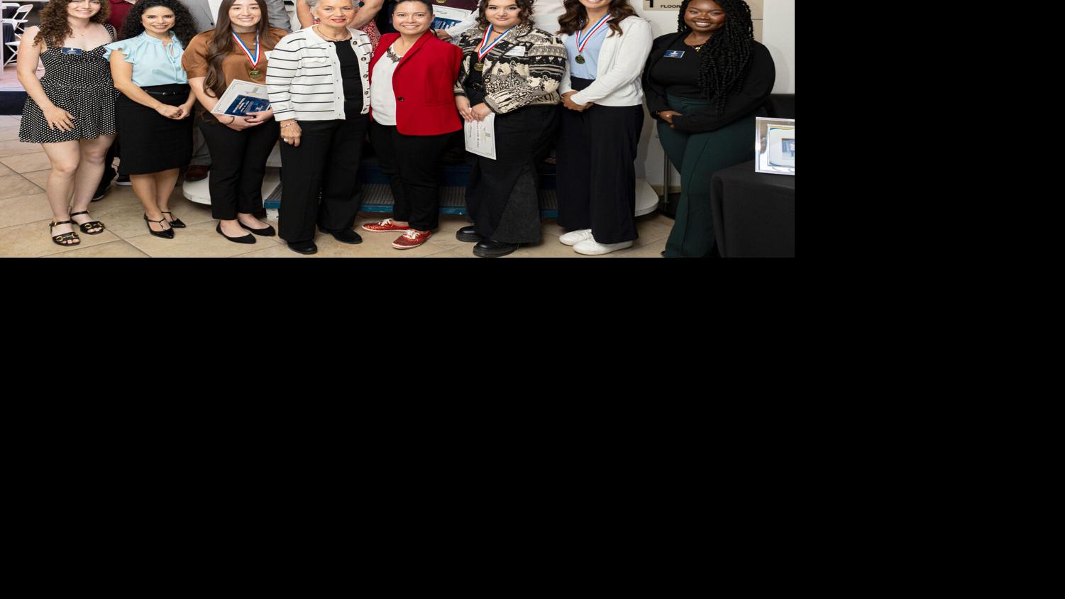U of A students recognized for community service