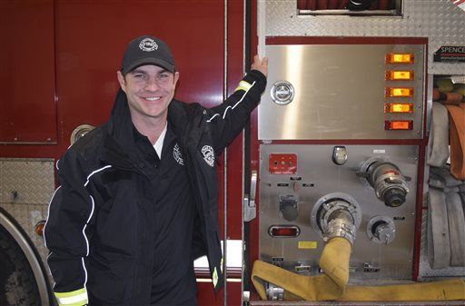 Firefighter pays struggling family's $1K electric bill | State | tucson.com