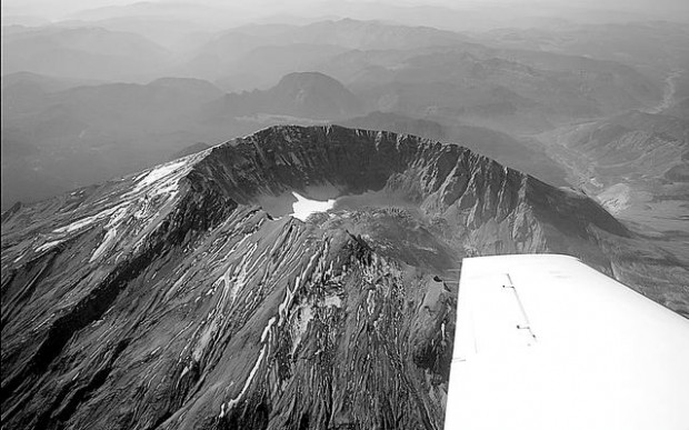 New volcano tremors may be blast omen