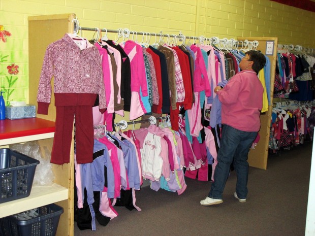 Program clothes children in need