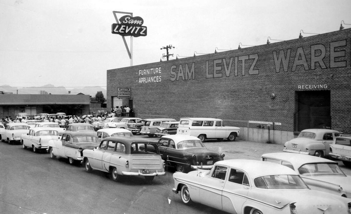 Tucson's Sam Levitz going out of business